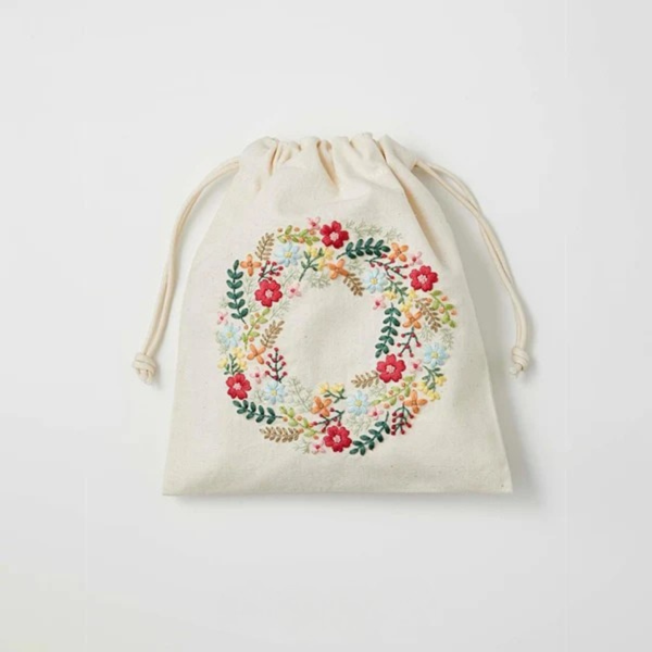 Lecien Cosmo Yula Flower Wreath Embroidery Kit Natural - Sewtopia